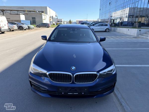 Blue BMW 520 2019 in Kaunas, with an engine capacity of 2.00 L and mileage of 301 thousand km for 13850 €, photo 6 on AUTOMOTO.COM.LV