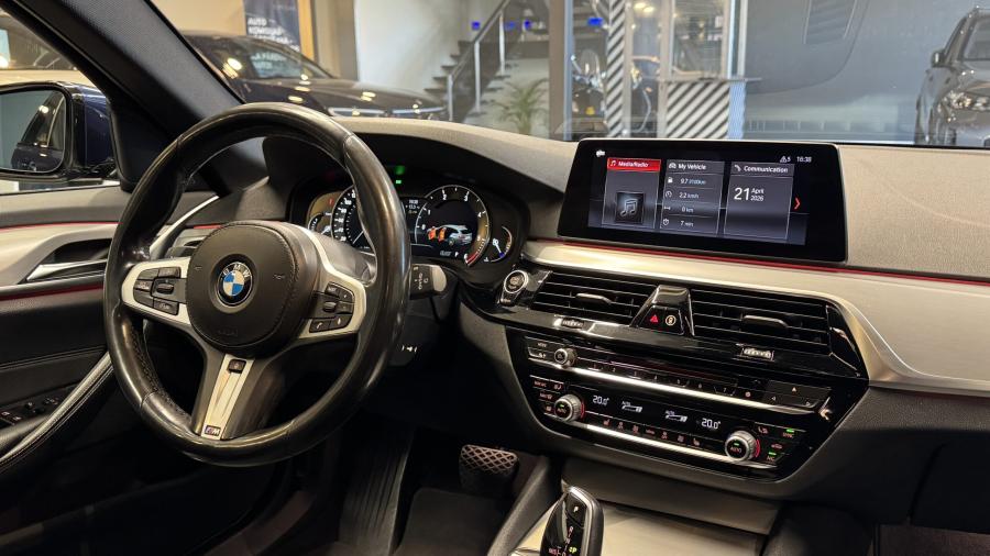 Zils BMW 520 2019 Rīga, ar dzinēja tilpumu 2.00 L un nobraukumu 249 tūkst. km par 15990 €, foto 13 vietnē AUTOMOTO.COM.LV