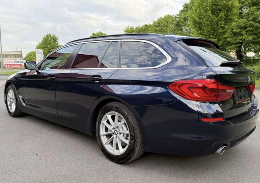 Blue BMW 520 2019 in Kaunas, with an engine capacity of 2.00 L and mileage of 275 thousand km for 13900 €, photo 5 on AUTOMOTO.COM.LV