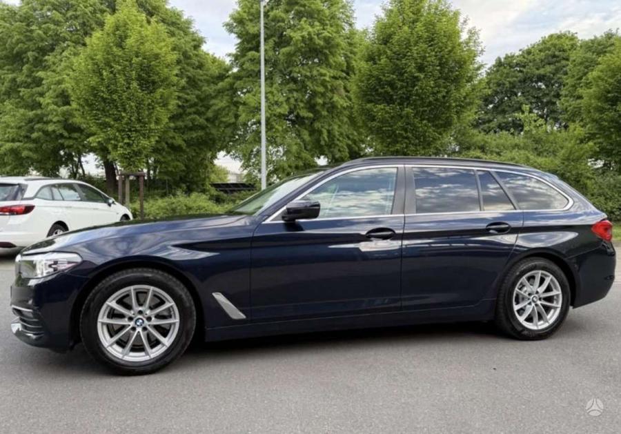Blue BMW 520 2019 in Kaunas, with an engine capacity of 2.00 L and mileage of 275 thousand km for 13900 €, photo 6 on AUTOMOTO.COM.LV