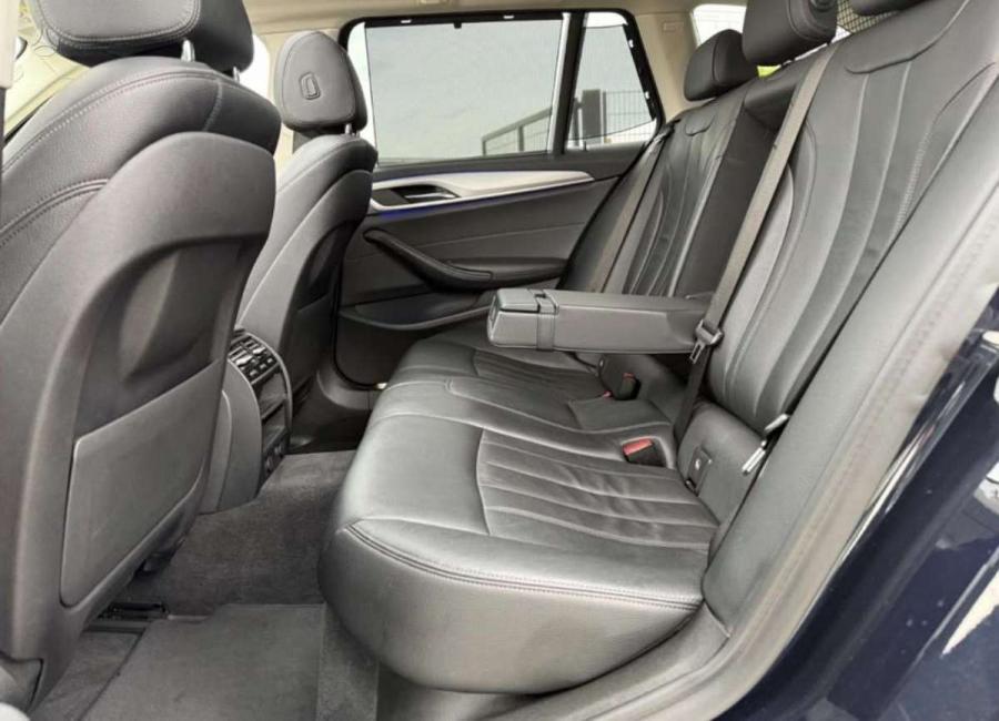 Blue BMW 520 2019 in Kaunas, with an engine capacity of 2.00 L and mileage of 275 thousand km for 13900 €, photo 14 on AUTOMOTO.COM.LV