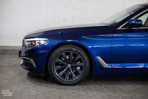 Blue BMW 520 2019 in Vilnius, with an engine capacity of 2.00 L and mileage of 217 thousand km for 19771 €, photo 6 on AUTOMOTO.COM.LV