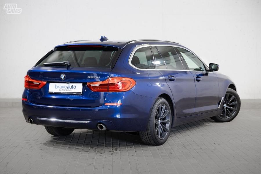 Blue BMW 520 2019 in Vilnius, with an engine capacity of 2.00 L and mileage of 217 thousand km for 19771 €, photo 10 on AUTOMOTO.COM.LV