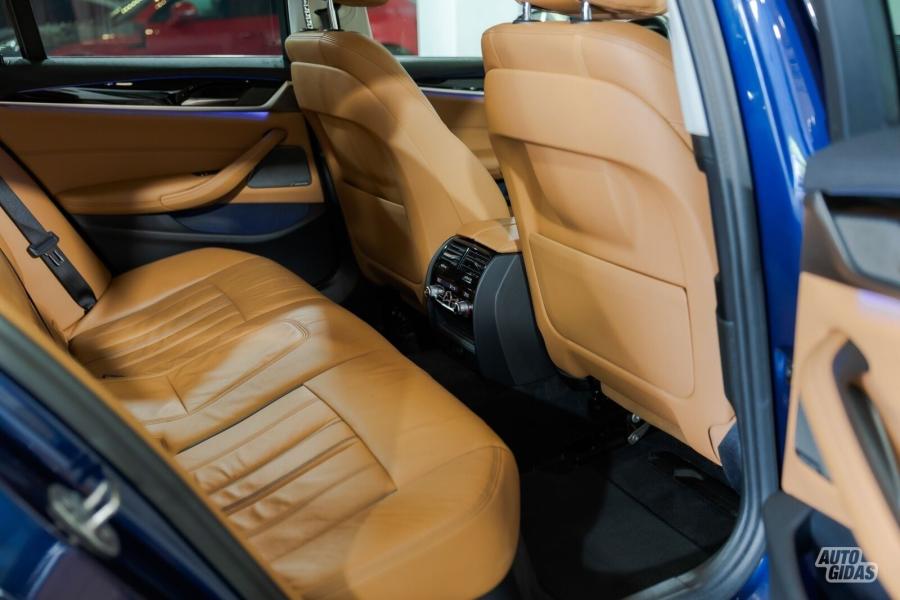 Blue BMW 520 2019 in Vilnius, with an engine capacity of 2.00 L and mileage of 217 thousand km for 19771 €, photo 20 on AUTOMOTO.COM.LV