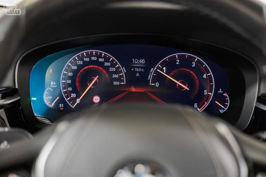 Blue BMW 520 2019 in Vilnius, with an engine capacity of 2.00 L and mileage of 217 thousand km for 19771 €, photo 33 on AUTOMOTO.COM.LV