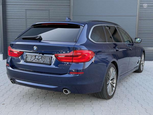 Blue BMW 520 2019 in Utena, with an engine capacity of 2.00 L and mileage of 233 thousand km for 14999 €, photo 3 on AUTOMOTO.COM.LV