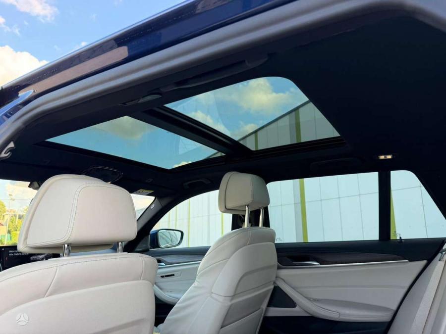 Blue BMW 520 2019 in Raseiniai, with an engine capacity of 2.00 L and mileage of 198 thousand km for 18000 €, photo 13 on AUTOMOTO.COM.LV
