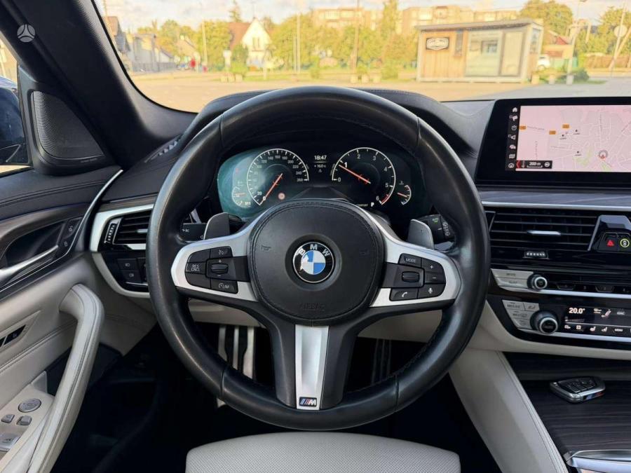 Blue BMW 520 2019 in Raseiniai, with an engine capacity of 2.00 L and mileage of 198 thousand km for 18000 €, photo 23 on AUTOMOTO.COM.LV