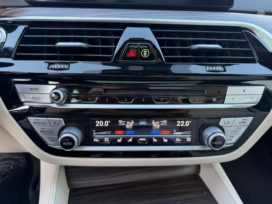 Blue BMW 520 2019 in Raseiniai, with an engine capacity of 2.00 L and mileage of 198 thousand km for 18000 €, photo 28 on AUTOMOTO.COM.LV