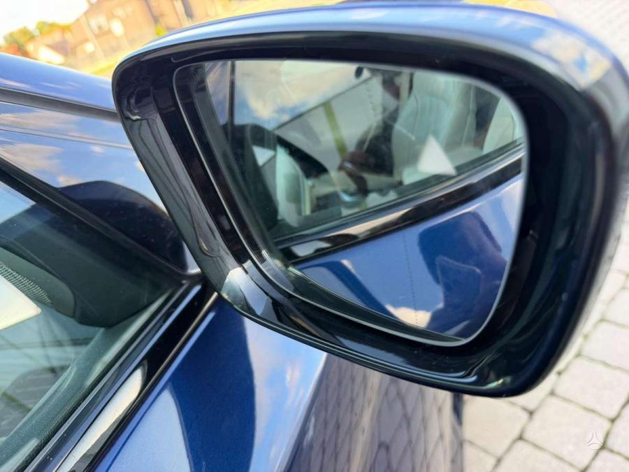 Blue BMW 520 2019 in Raseiniai, with an engine capacity of 2.00 L and mileage of 198 thousand km for 18000 €, photo 31 on AUTOMOTO.COM.LV
