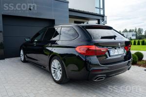 Blue BMW 520 2019 in Riga, with an engine capacity of 2.00 L and mileage of 178 thousand km for 16000 €, photo 3 on AUTOMOTO.COM.LV