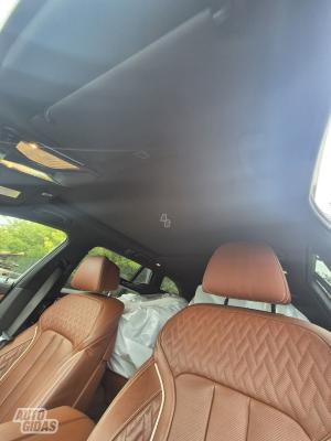 Blue BMW 520 2019 in Vilnius, with an engine capacity of 2.00 L and mileage of 187 thousand km for 14000 €, photo 7 on AUTOMOTO.COM.LV