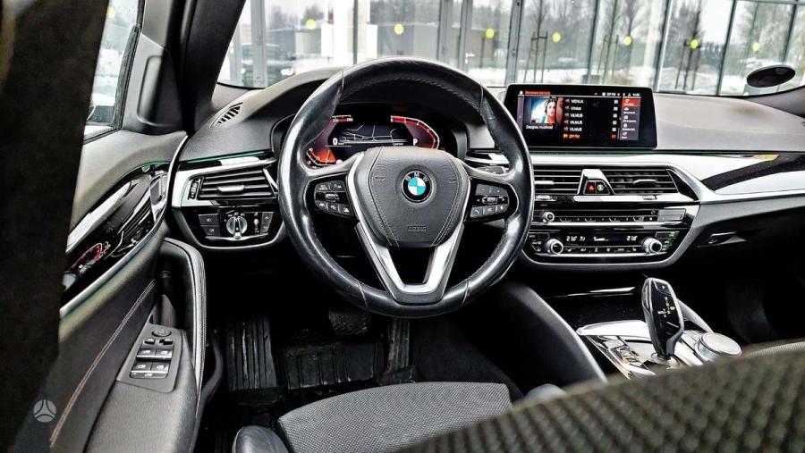 Zils BMW 520 2020 Viļņa, ar dzinēja tilpumu 2.00 L un nobraukumu 272 tūkst. km par 16000 €, foto 28 vietnē AUTOMOTO.COM.LV