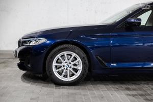 Blue BMW 520 2020 in Vilnius, with an engine capacity of 2.00 L and mileage of 155 thousand km for 29991 €, photo 6 on AUTOMOTO.COM.LV