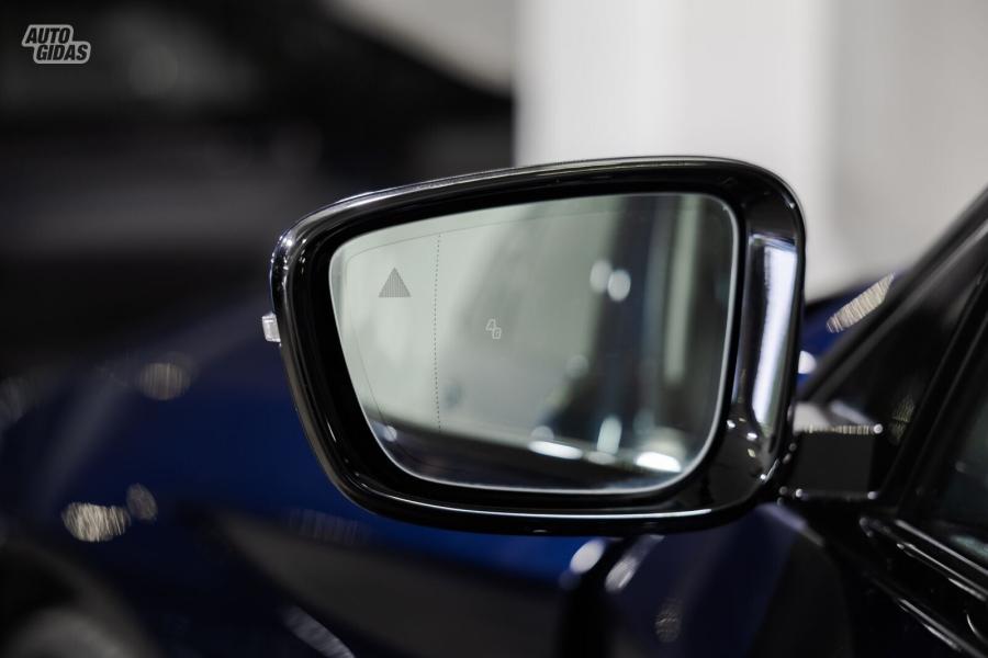 Blue BMW 520 2020 in Vilnius, with an engine capacity of 2.00 L and mileage of 155 thousand km for 29991 €, photo 7 on AUTOMOTO.COM.LV