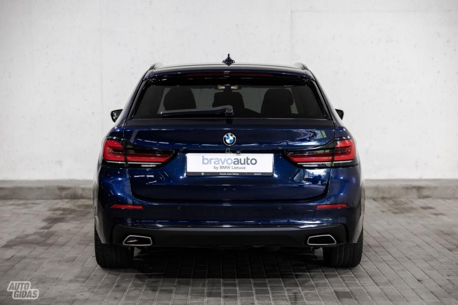Blue BMW 520 2020 in Vilnius, with an engine capacity of 2.00 L and mileage of 155 thousand km for 29991 €, photo 11 on AUTOMOTO.COM.LV
