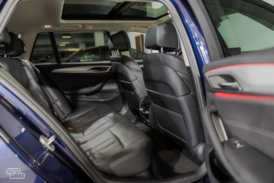 Blue BMW 520 2020 in Vilnius, with an engine capacity of 2.00 L and mileage of 155 thousand km for 29991 €, photo 16 on AUTOMOTO.COM.LV
