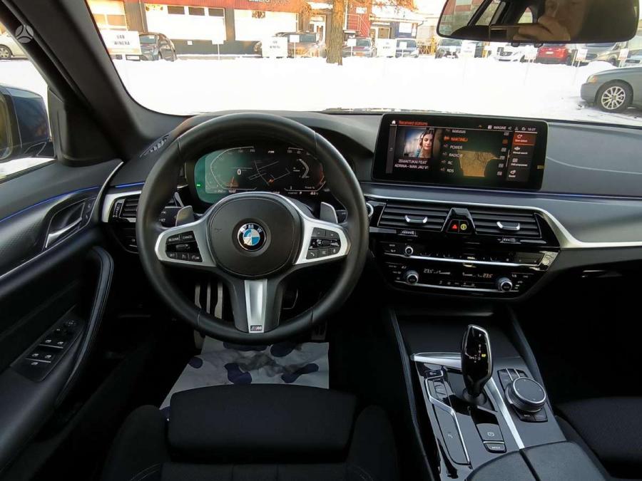 Blue BMW 520 2021 in Siauliai, with an engine capacity of 2.00 L and mileage of 256 thousand km for 21300 €, photo 16 on AUTOMOTO.COM.LV