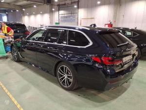 Blue BMW 520 2021 in Vilnius, with an engine capacity of 2.00 L and mileage of 128 thousand km for 29390 €, photo 4 on AUTOMOTO.COM.LV
