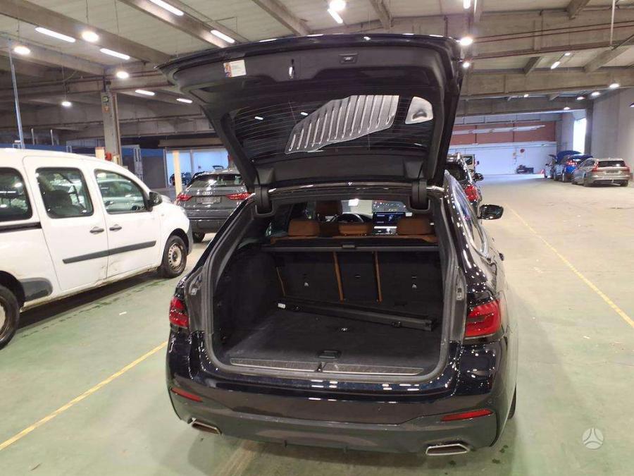 Blue BMW 520 2021 in Vilnius, with an engine capacity of 2.00 L and mileage of 128 thousand km for 29390 €, photo 10 on AUTOMOTO.COM.LV