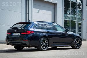 Zils BMW 520 2022 Rīga, ar dzinēja tilpumu 2.00 L un nobraukumu 94 tūkst. km par 33000 €, foto 4 vietnē AUTOMOTO.COM.LV