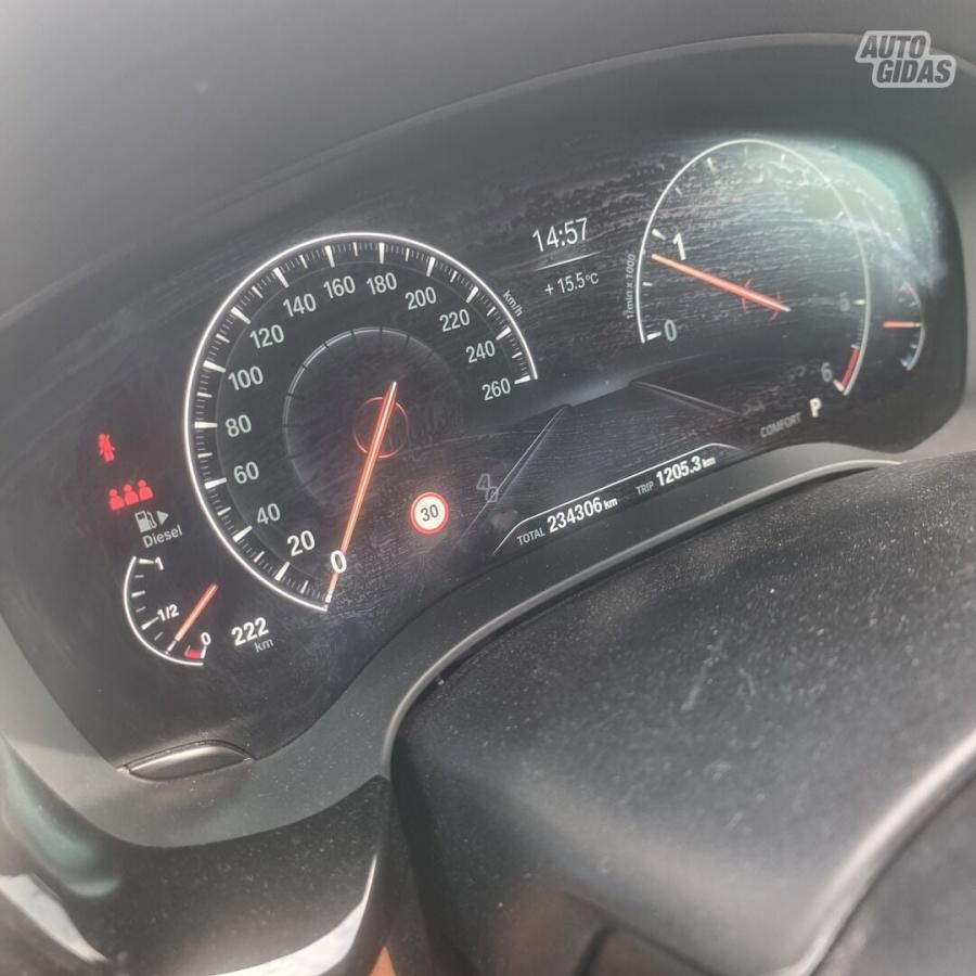 Brown BMW 520 2018 in Vilnius, with an engine capacity of 2.00 L and mileage of 225 thousand km for 16200 €, photo 16 on AUTOMOTO.COM.LV