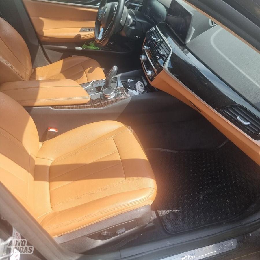 Brown BMW 520 2018 in Vilnius, with an engine capacity of 2.00 L and mileage of 225 thousand km for 16200 €, photo 24 on AUTOMOTO.COM.LV