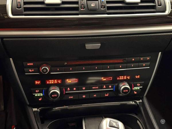 Brūns BMW 520 2014 Marijampole, ar dzinēja tilpumu 2.00 L un nobraukumu 344 tūkst. km par 10750 €, foto 6 vietnē AUTOMOTO.COM.LV