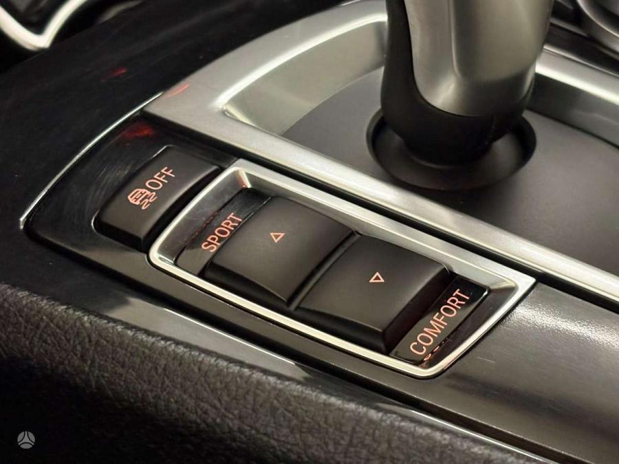 Brown BMW 520 2014 in Marijampole, with an engine capacity of 2.00 L and mileage of 344 thousand km for 10750 €, photo 9 on AUTOMOTO.COM.LV