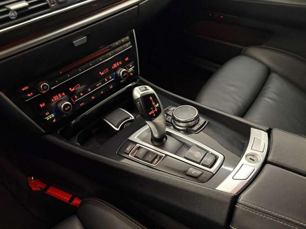 Brūns BMW 520 2014 Marijampole, ar dzinēja tilpumu 2.00 L un nobraukumu 344 tūkst. km par 10750 €, foto 10 vietnē AUTOMOTO.COM.LV