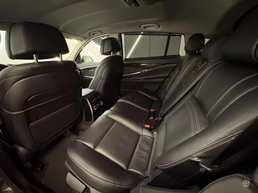 Brown BMW 520 2014 in Marijampole, with an engine capacity of 2.00 L and mileage of 344 thousand km for 10750 €, photo 18 on AUTOMOTO.COM.LV
