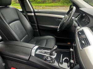 Brown BMW 520 2014 in Utena, with an engine capacity of 2.00 L and mileage of 251 thousand km for 11999 €, photo 12 on AUTOMOTO.COM.LV