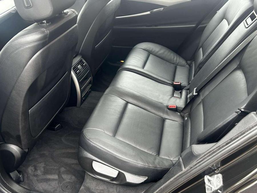 Brown BMW 520 2014 in Utena, with an engine capacity of 2.00 L and mileage of 251 thousand km for 11999 €, photo 22 on AUTOMOTO.COM.LV