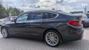 Brown BMW 520 2014 in Utena, with an engine capacity of 2.00 L and mileage of 290 thousand km for 9850 €, photo 13 on AUTOMOTO.COM.LV