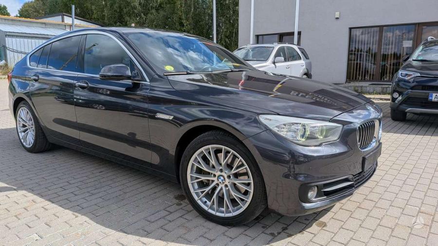 Brown BMW 520 2014 in Utena, with an engine capacity of 2.00 L and mileage of 290 thousand km for 9850 €, photo 16 on AUTOMOTO.COM.LV