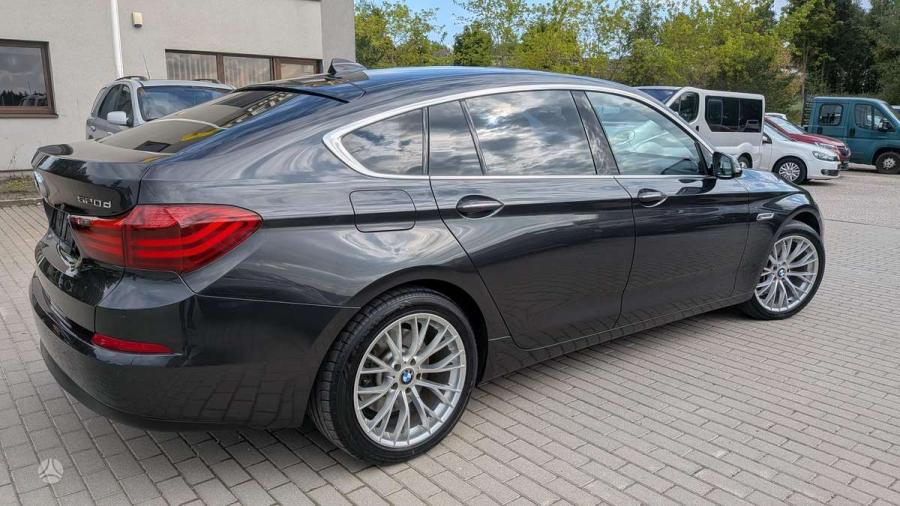 Brown BMW 520 2014 in Utena, with an engine capacity of 2.00 L and mileage of 290 thousand km for 9850 €, photo 18 on AUTOMOTO.COM.LV