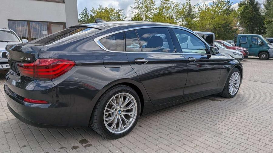 Brown BMW 520 2014 in Utena, with an engine capacity of 2.00 L and mileage of 290 thousand km for 9850 €, photo 21 on AUTOMOTO.COM.LV