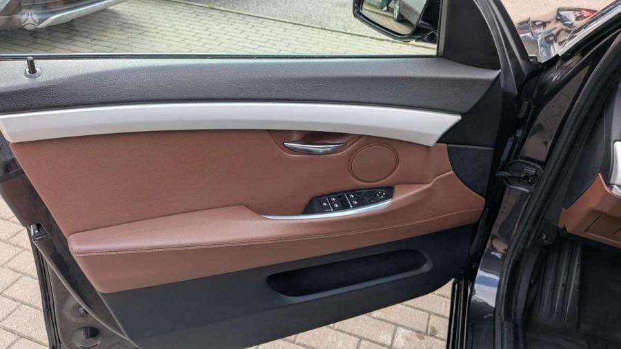 Brown BMW 520 2014 in Utena, with an engine capacity of 2.00 L and mileage of 290 thousand km for 9850 €, photo 23 on AUTOMOTO.COM.LV