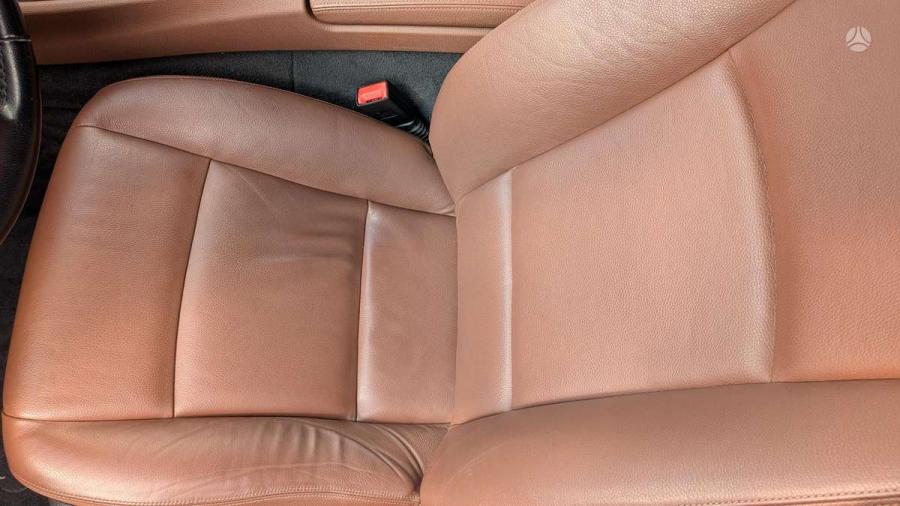 Brown BMW 520 2014 in Utena, with an engine capacity of 2.00 L and mileage of 290 thousand km for 9850 €, photo 24 on AUTOMOTO.COM.LV