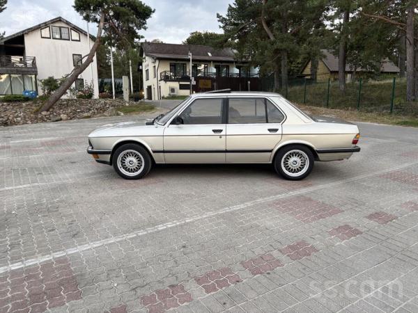 Brūns BMW 520 1984 Jūrmala, ar dzinēja tilpumu 2.00 L un nobraukumu 231 tūkst. km par 9200 €, foto 2 vietnē AUTOMOTO.COM.LV