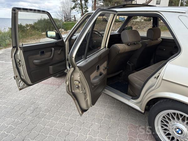 Brūns BMW 520 1984 Jūrmala, ar dzinēja tilpumu 2.00 L un nobraukumu 231 tūkst. km par 9200 €, foto 7 vietnē AUTOMOTO.COM.LV