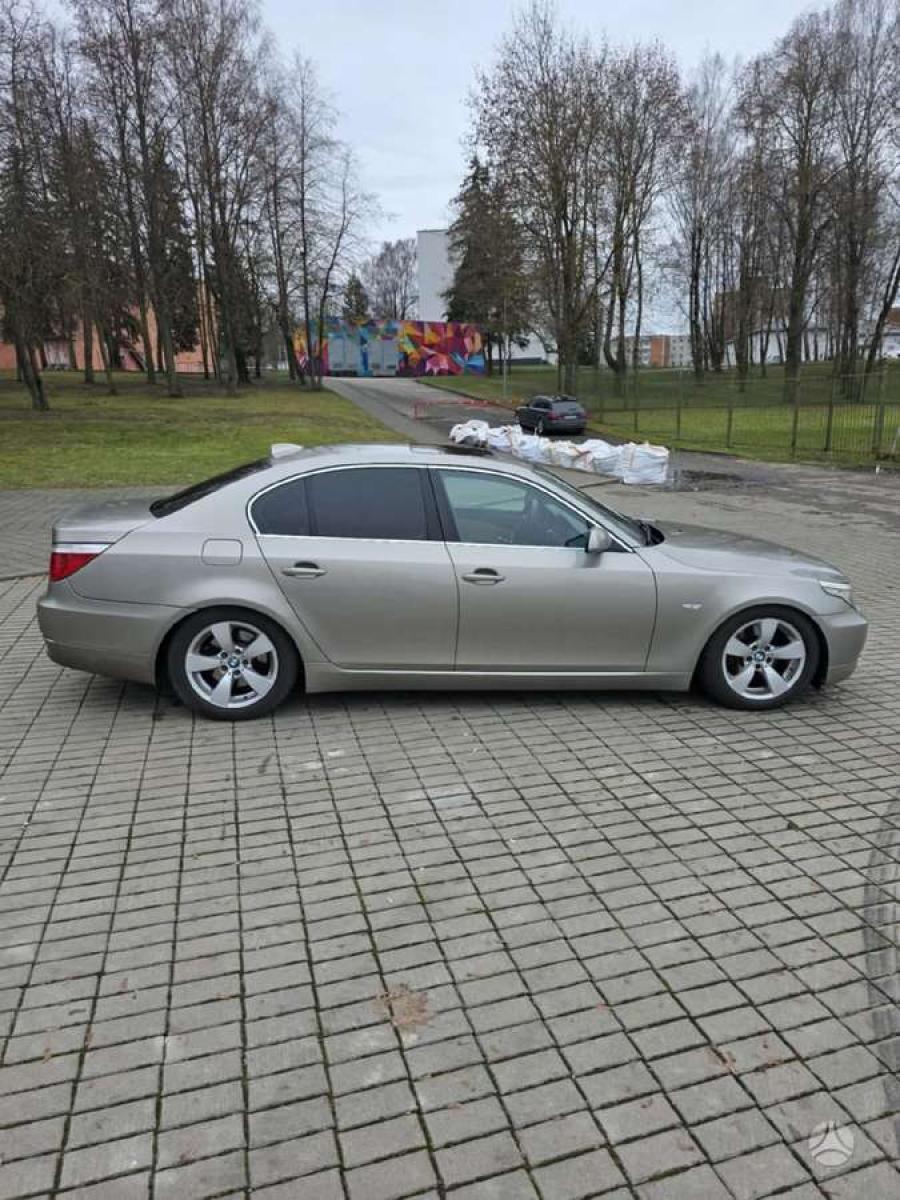 Brown BMW 520 2007 in Marijampole, with an engine capacity of 2.00 L and mileage of 396 thousand km for 3600 €, photo 6 on AUTOMOTO.COM.LV