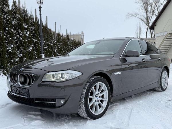 Brown BMW 520 2010 in Siauliai, with an engine capacity of 2.00 L and mileage of 240 thousand km for 9990 €, photo 1 on AUTOMOTO.COM.LV