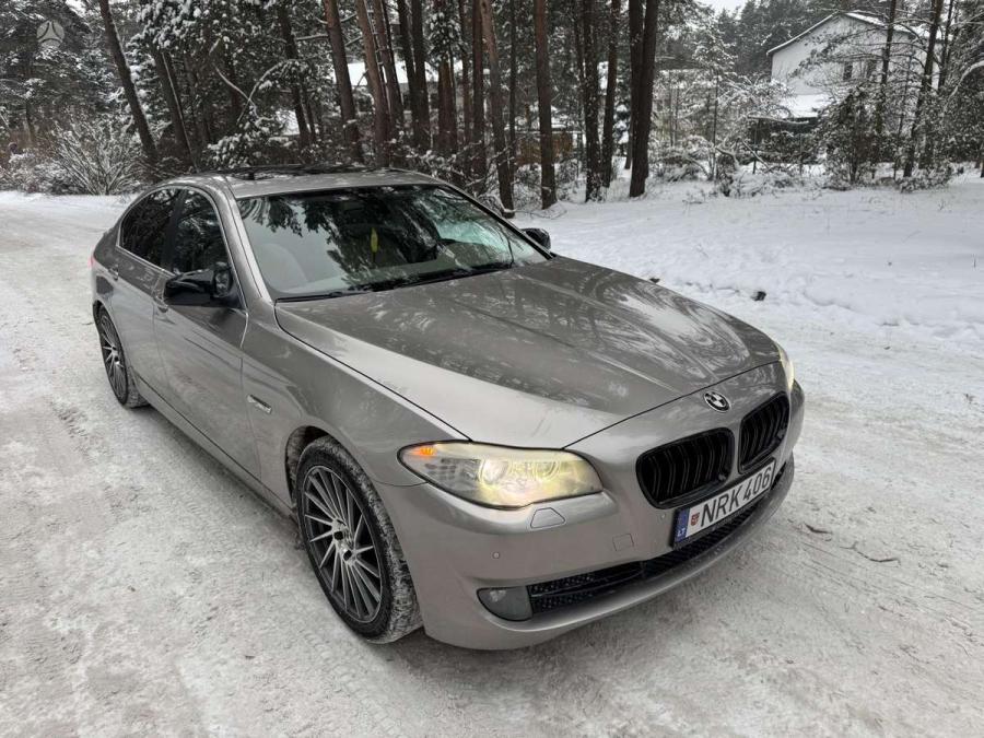 Brown BMW 520 2010 in Kaunas, with an engine capacity of 2.00 L and mileage of 274 thousand km for 7500 €, photo 3 on AUTOMOTO.COM.LV