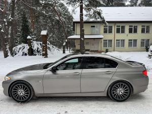 Brown BMW 520 2010 in Kaunas, with an engine capacity of 2.00 L and mileage of 274 thousand km for 7500 €, photo 18 on AUTOMOTO.COM.LV