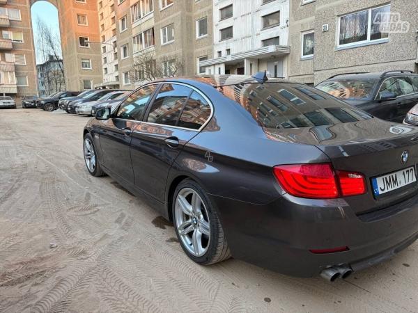 Brown BMW 520 2010 in Vilnius, with an engine capacity of 2.00 L and mileage of 290 thousand km for 7200 €, photo 5 on AUTOMOTO.COM.LV