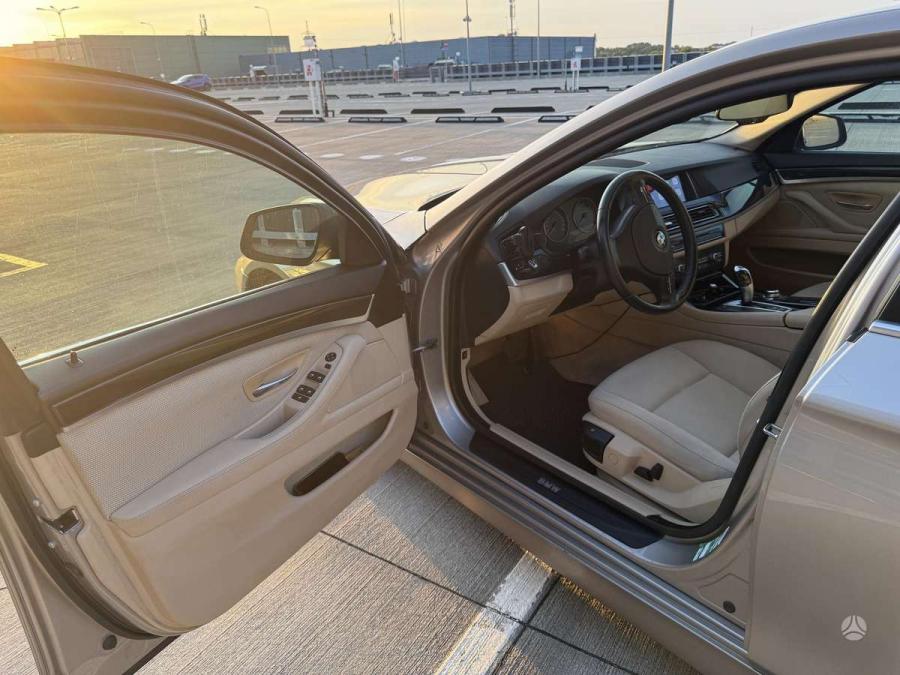 Brūns BMW 520 2010 Kauņa, ar dzinēja tilpumu 2.00 L un nobraukumu 379 tūkst. km par 7700 €, foto 12 vietnē AUTOMOTO.COM.LV