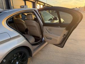 Brūns BMW 520 2010 Kauņa, ar dzinēja tilpumu 2.00 L un nobraukumu 379 tūkst. km par 7700 €, foto 16 vietnē AUTOMOTO.COM.LV