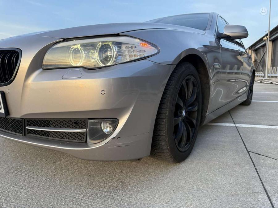 Brūns BMW 520 2010 Kauņa, ar dzinēja tilpumu 2.00 L un nobraukumu 379 tūkst. km par 7700 €, foto 31 vietnē AUTOMOTO.COM.LV