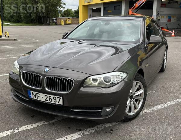 Brown BMW 520 2011 in Riga, with an engine capacity of 2.00 L and mileage of 316 thousand km for 9490 €, photo 1 on AUTOMOTO.COM.LV